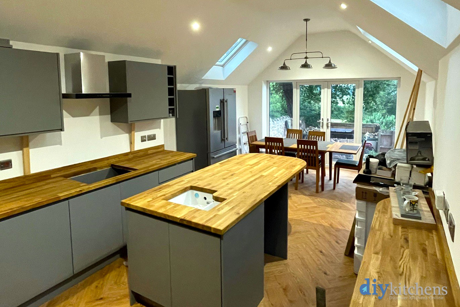 Handleless Real Kitchens