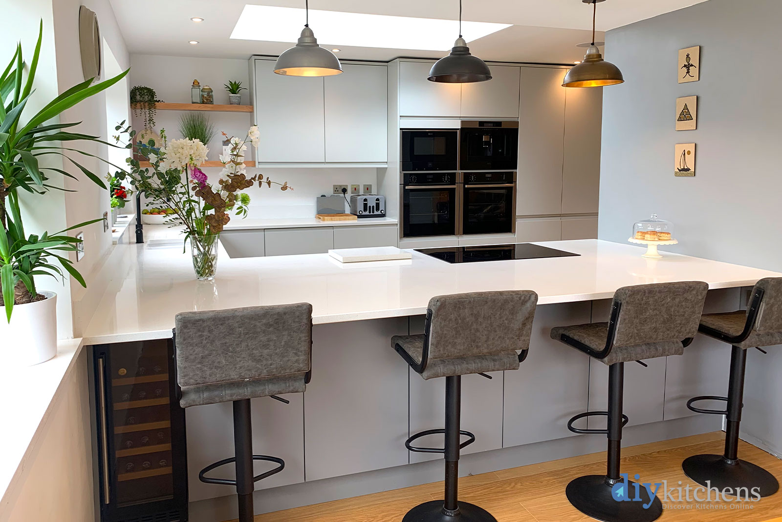 Handleless Real Kitchens