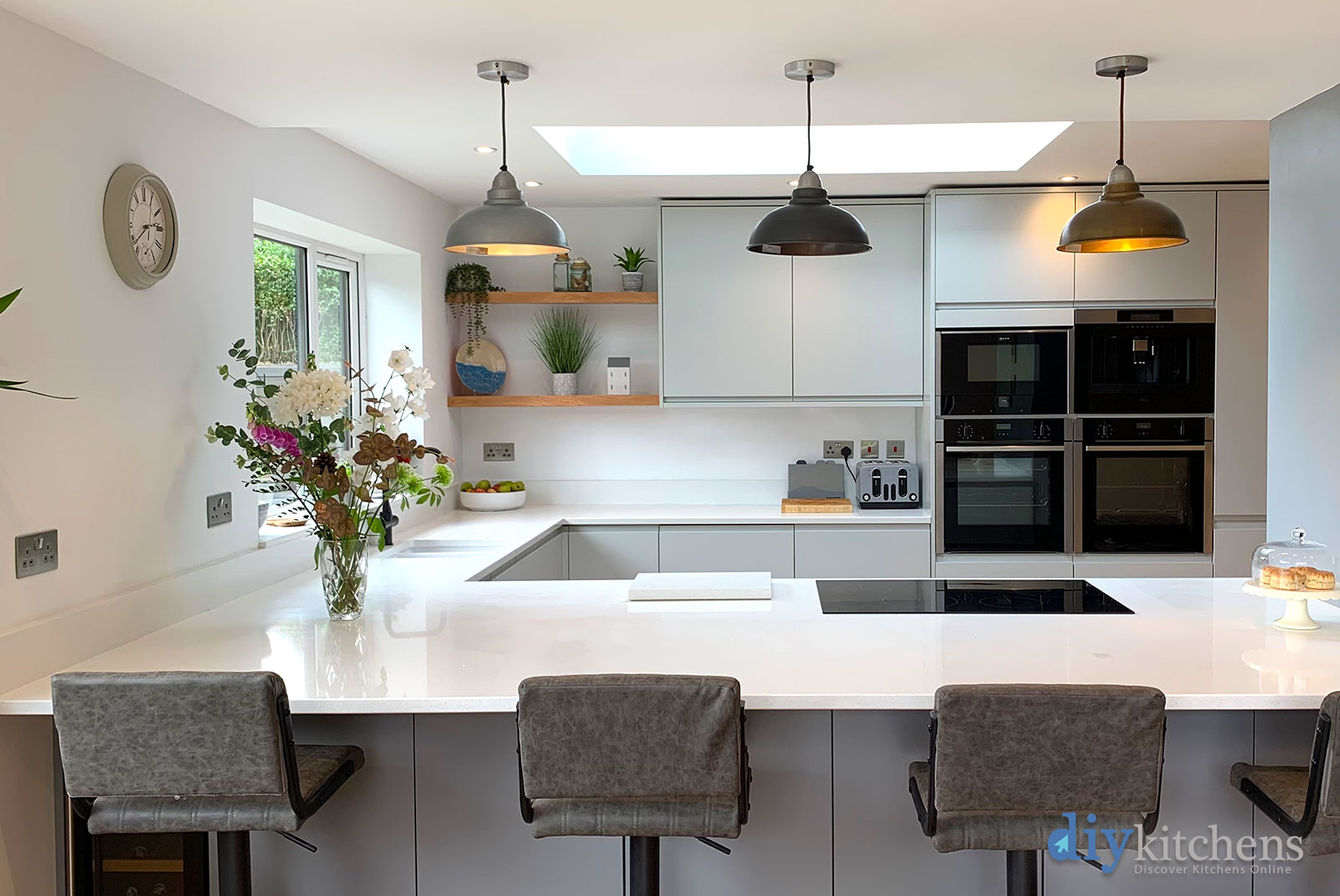 Handleless Real Kitchens