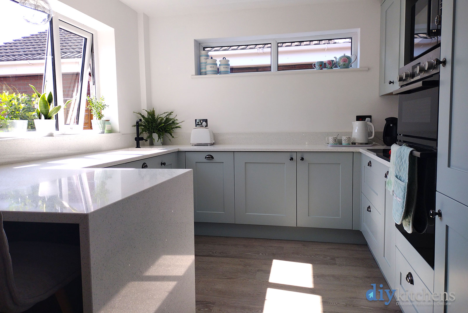 Shaker Alabaster Real Kitchens