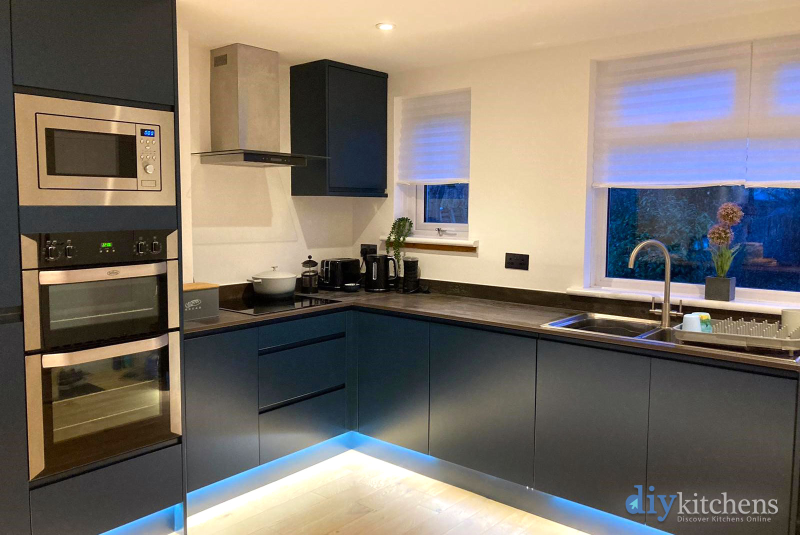 Handleless Real Kitchens