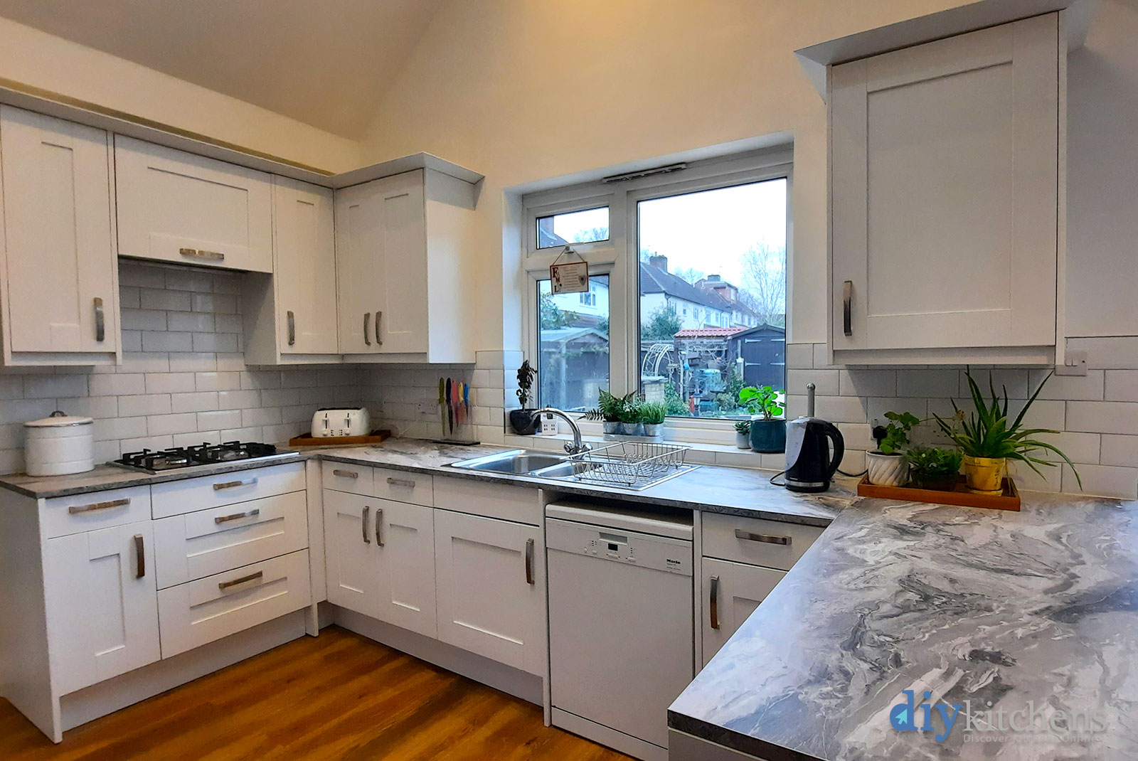 Shaker Alabaster Real Kitchens