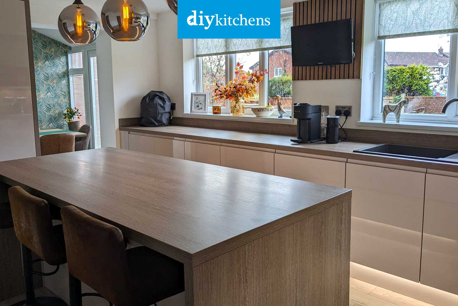 Handleless Real Kitchens